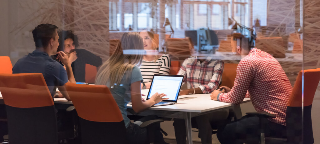 Styrearbeid i praksis: Hva gjør et styre? - Styrehjelp